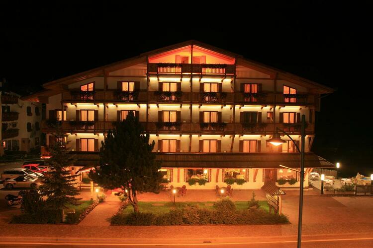 Hotel Salvan - Campitello di Fassa