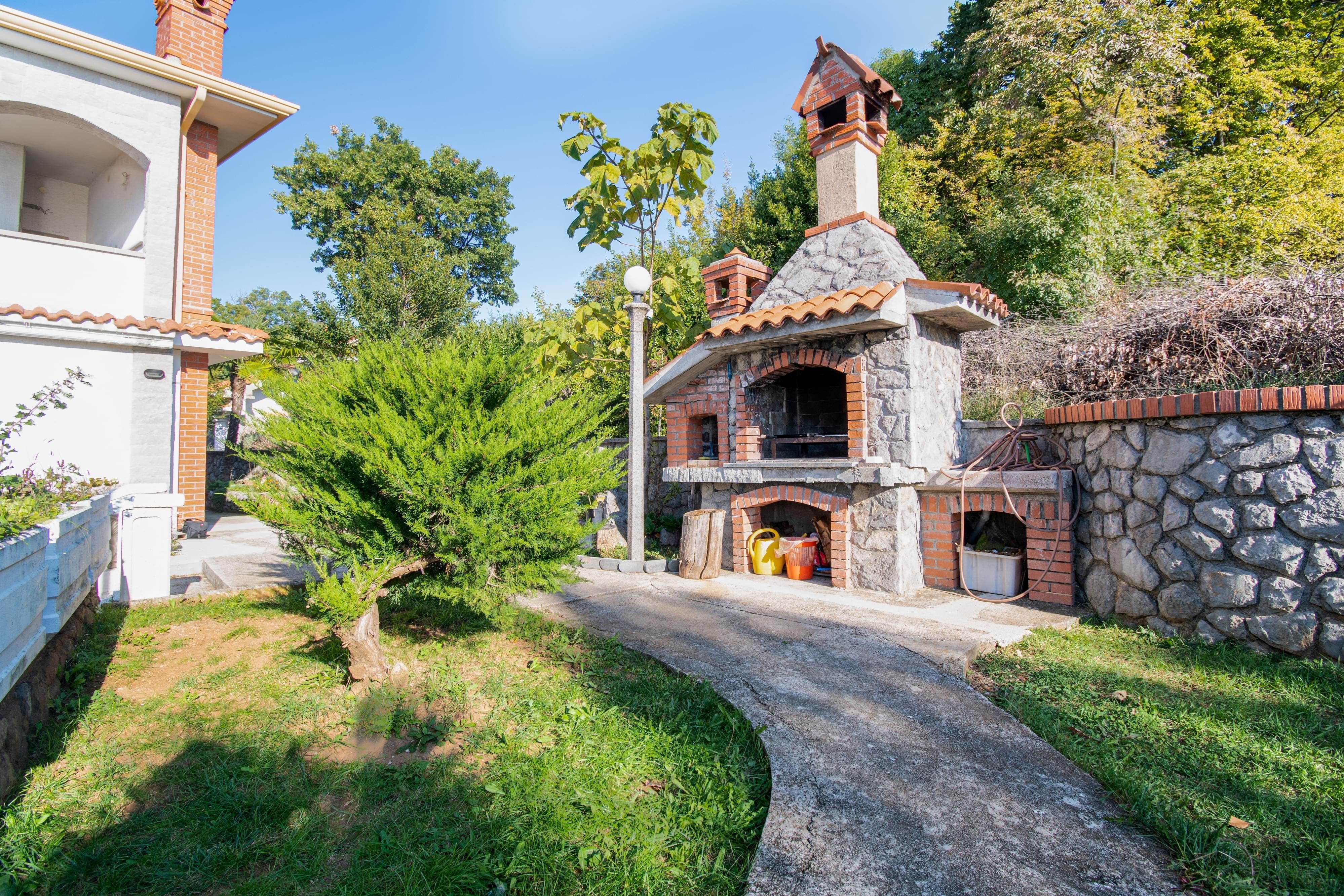 Apartments with swimming pools Opatija - Pobri, Opatija - 16390 ...